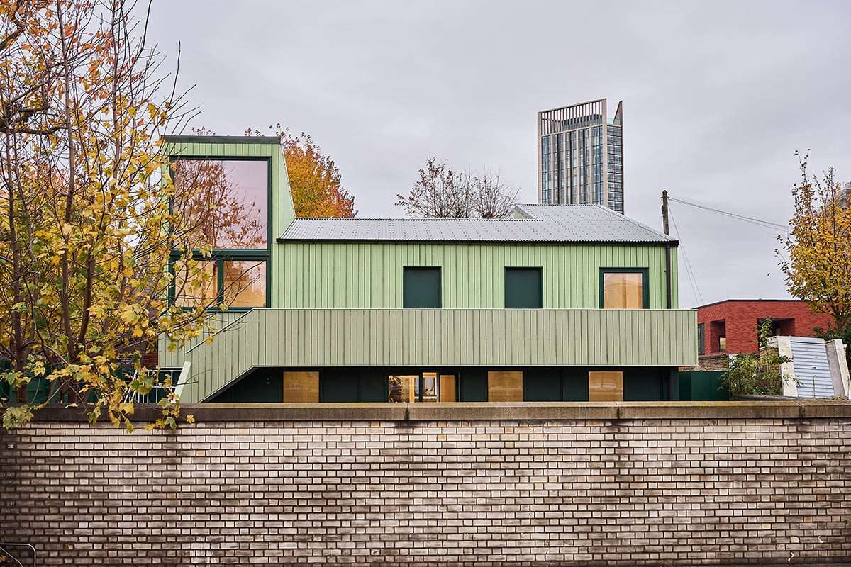 Design of a wood-framed and demountable office building in London | ArchUp