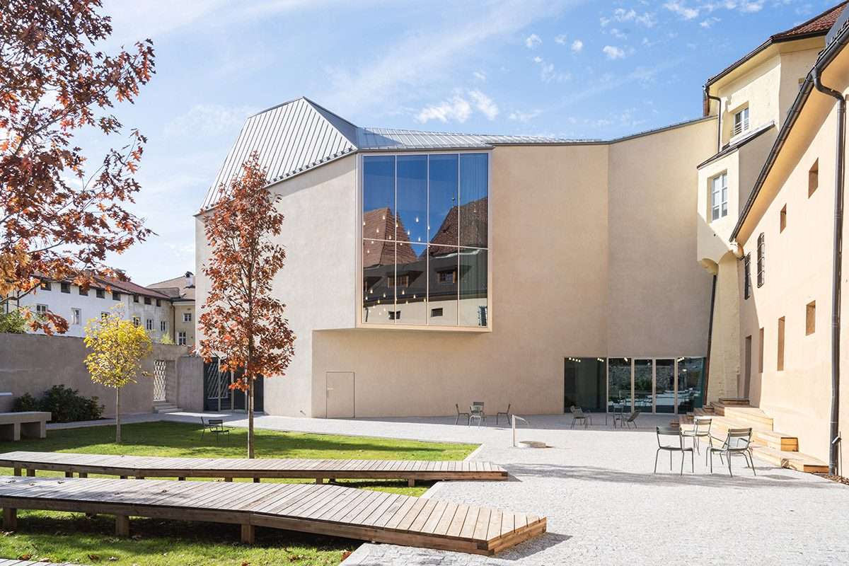 Brixen Public Library is like a sensitive organism in Italy