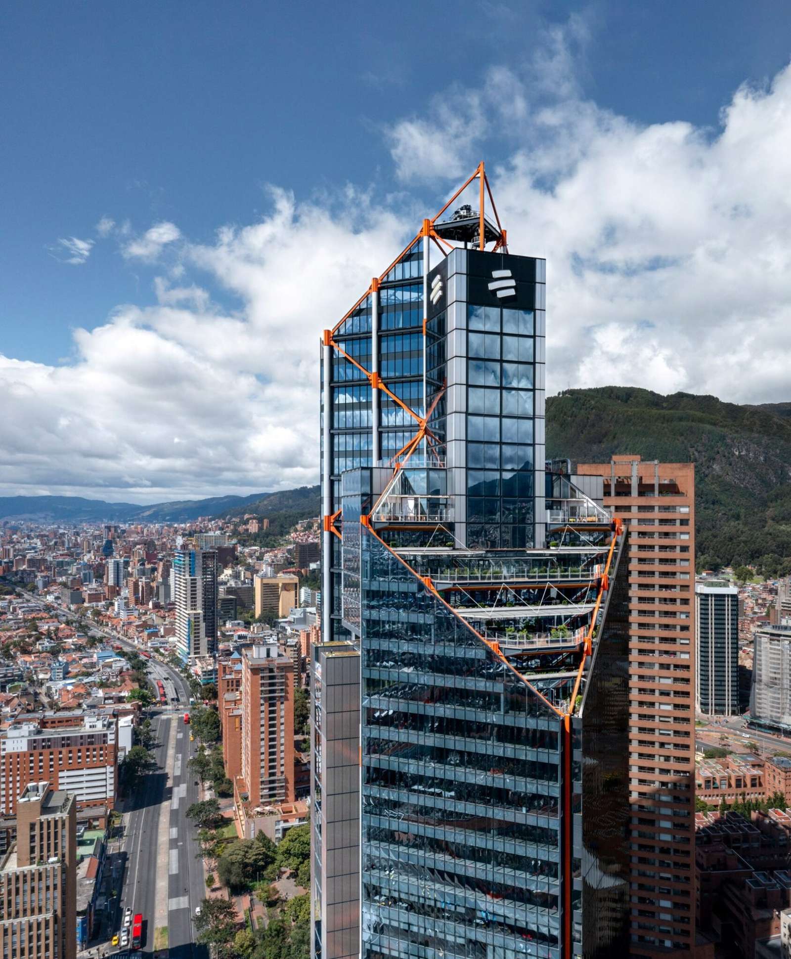 Richard Rogers Atrio Towers: A New Landmark in Bogotá