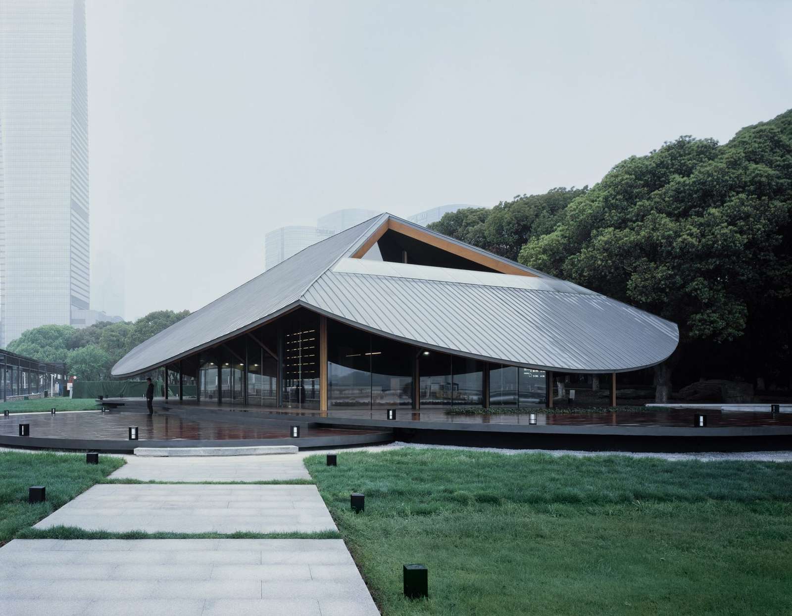 Galaxy Arch Completes Pavilion in Suzhou Industrial Park