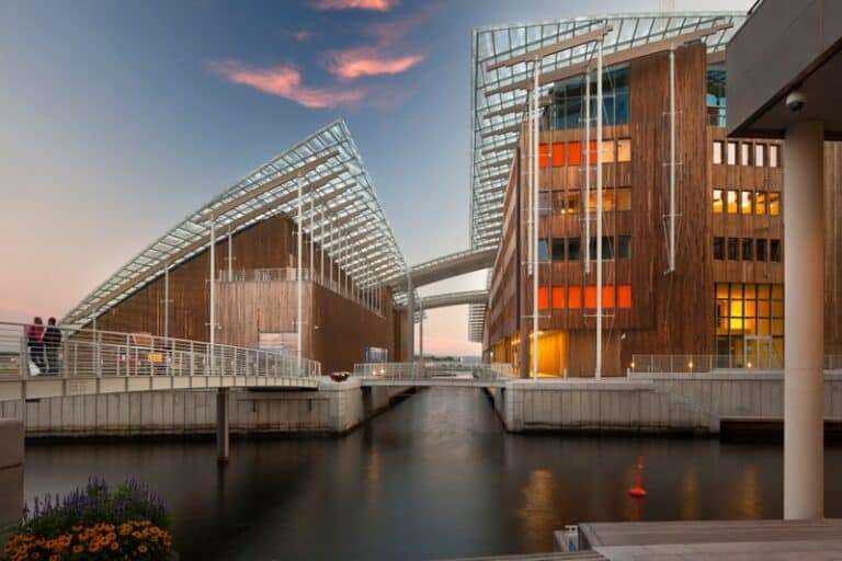 Sustainable Architecture in Educational Institutions: The Environmental ...
