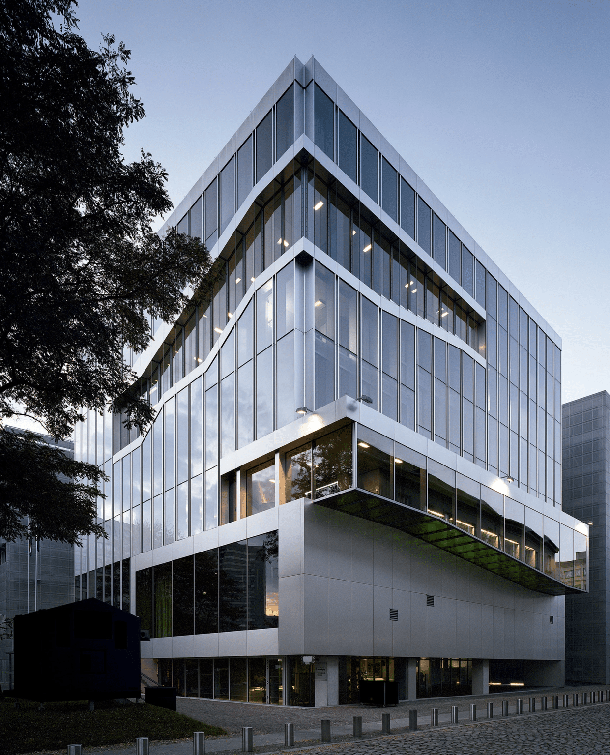 Political Architecture: Designing Embassies and the Protocol of ...