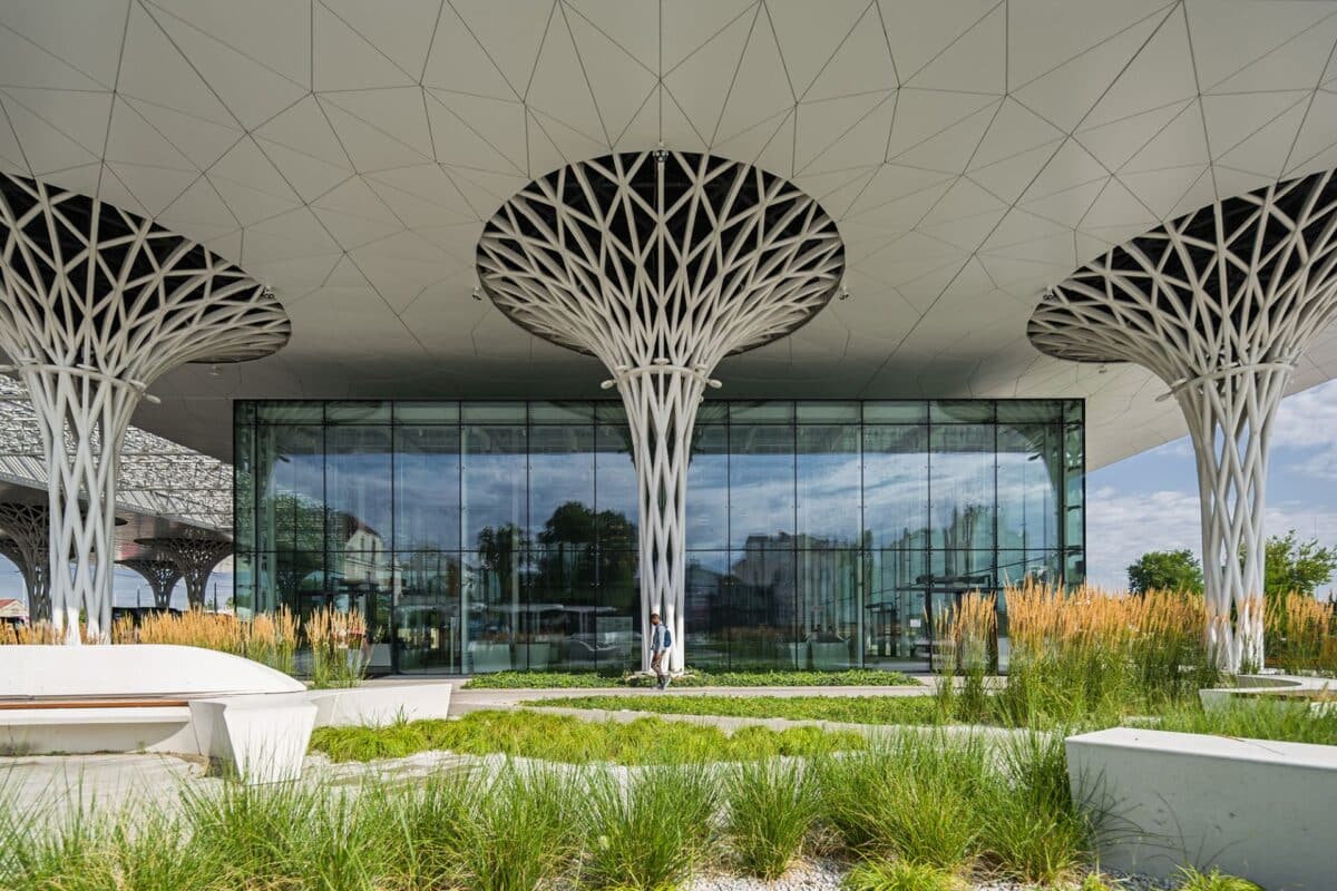 Stub column purposes and applications