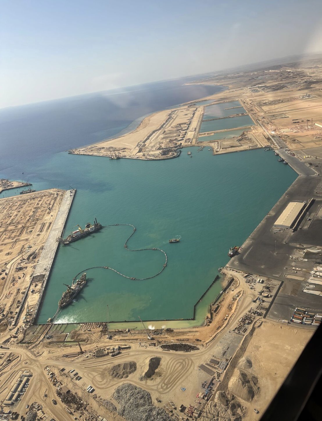 Oxagon .. Significant progress in construction work