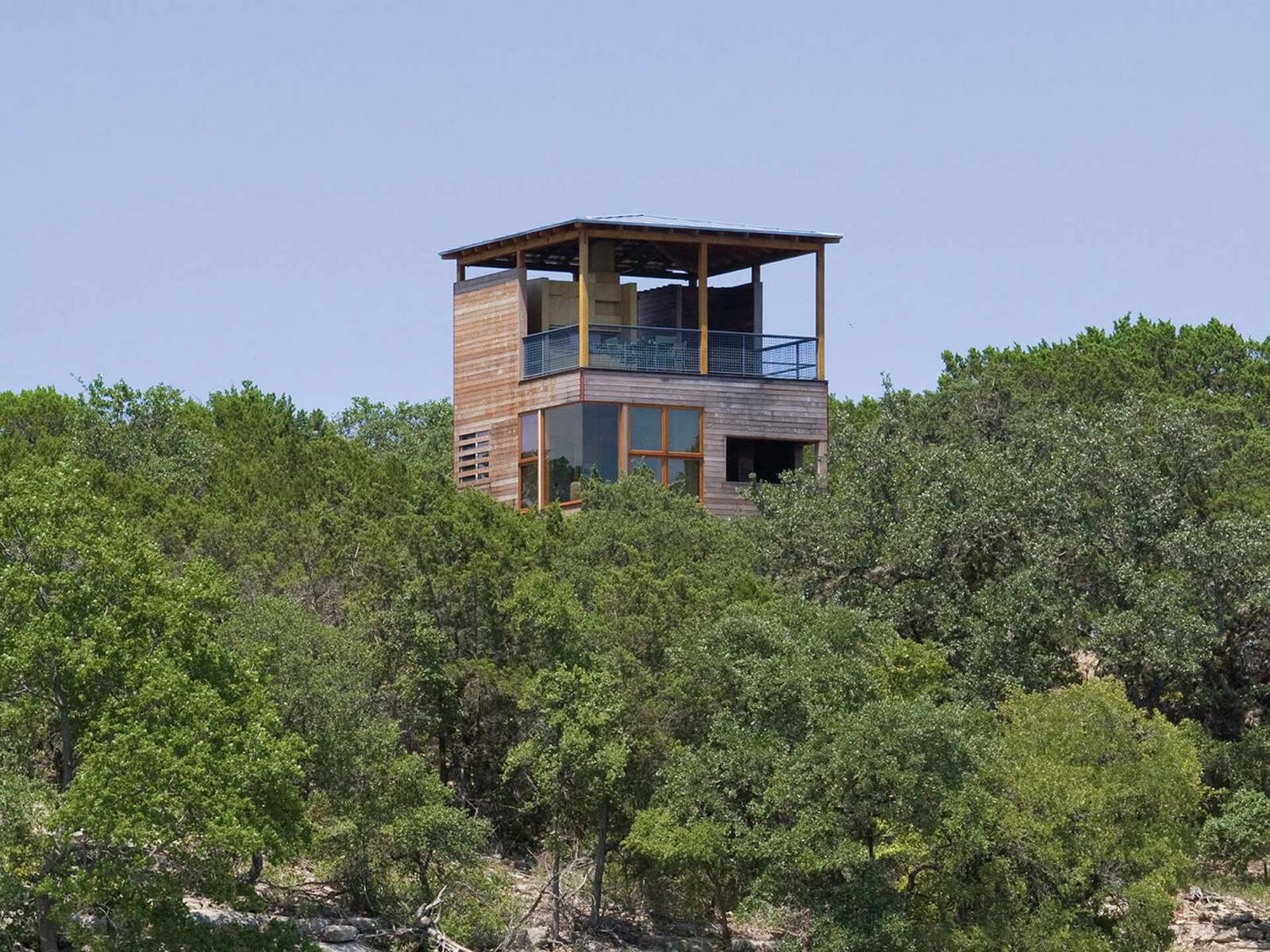 Tower House: When Vertical Expansion Becomes a Dialogue with Nature