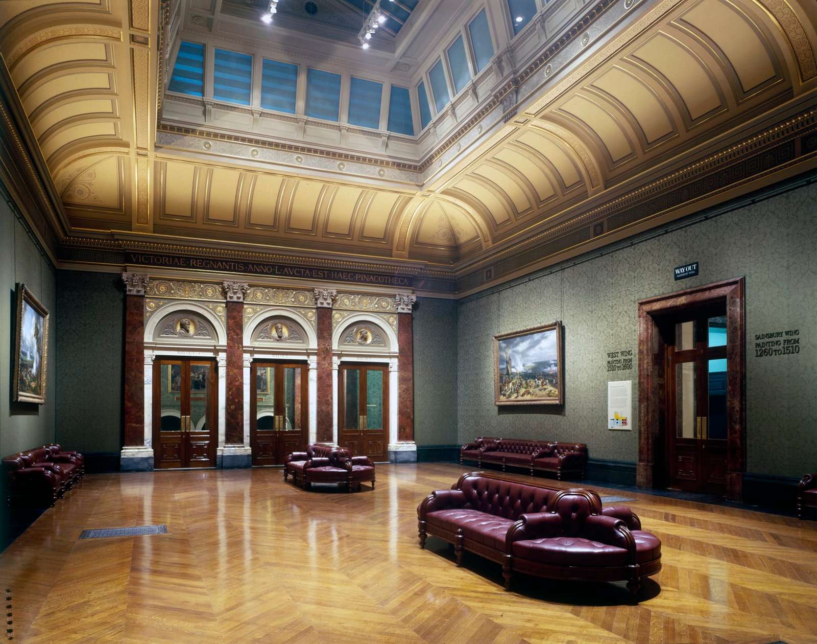 Red Leather Seats at the National Gallery: Heritage and Debate | ArchUp