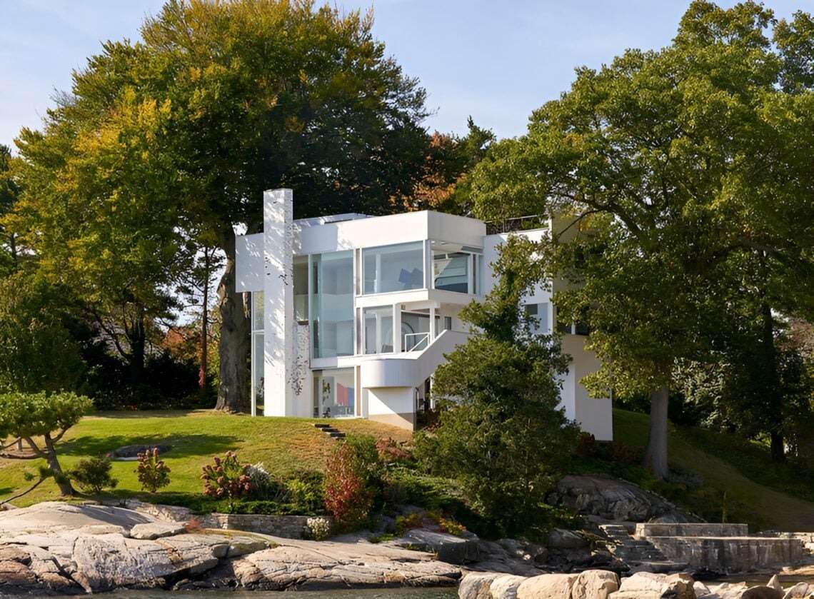 Smith House: Mass, Void & Transparency